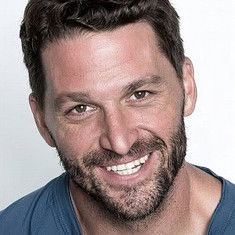 Список и рейтинг фильмов актера Brett Tutor на CUB